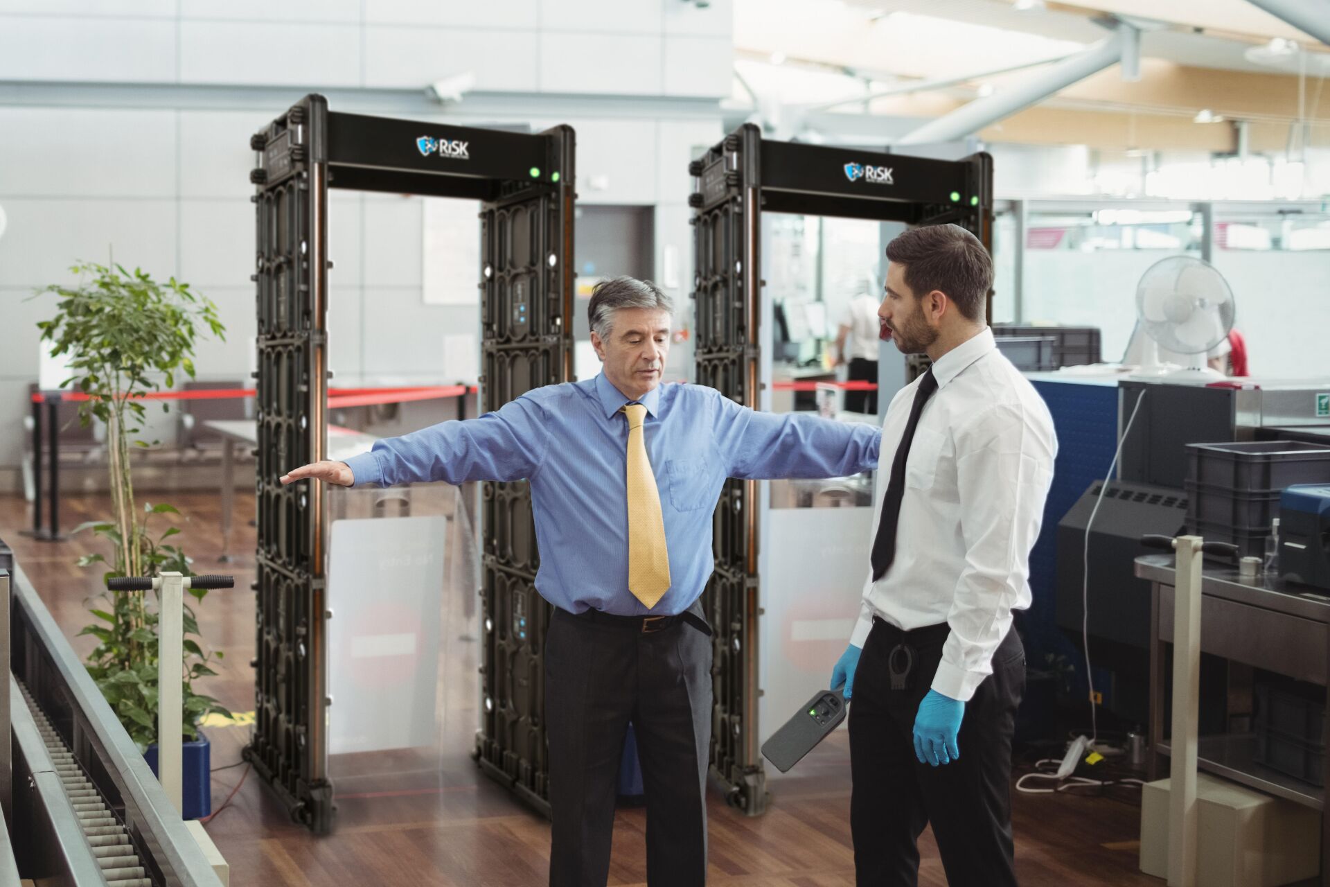 A Comprehensive Guide to Airport Metal Detectors and Metal Scanners ...